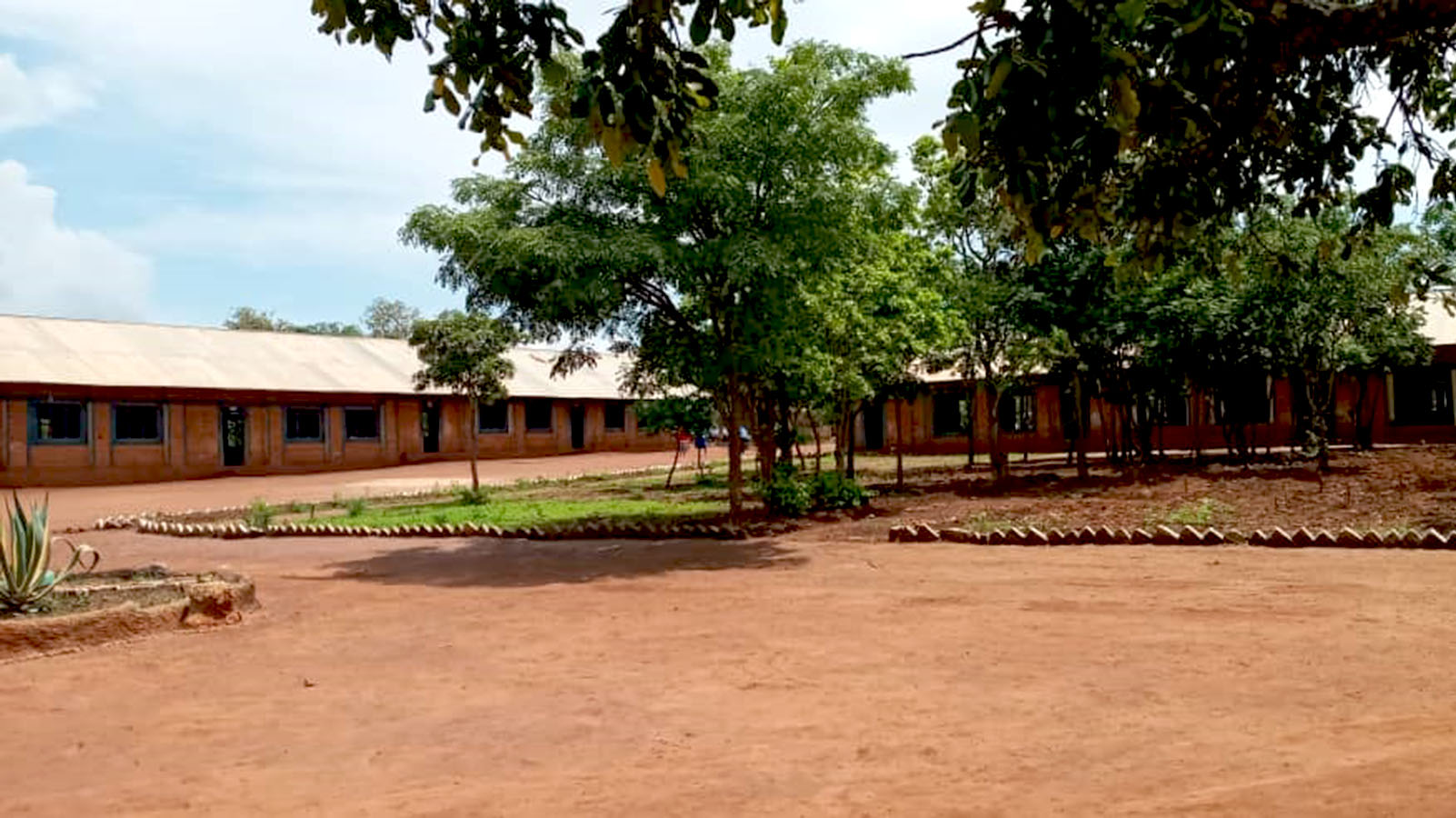 DonnyBrook Secondary School